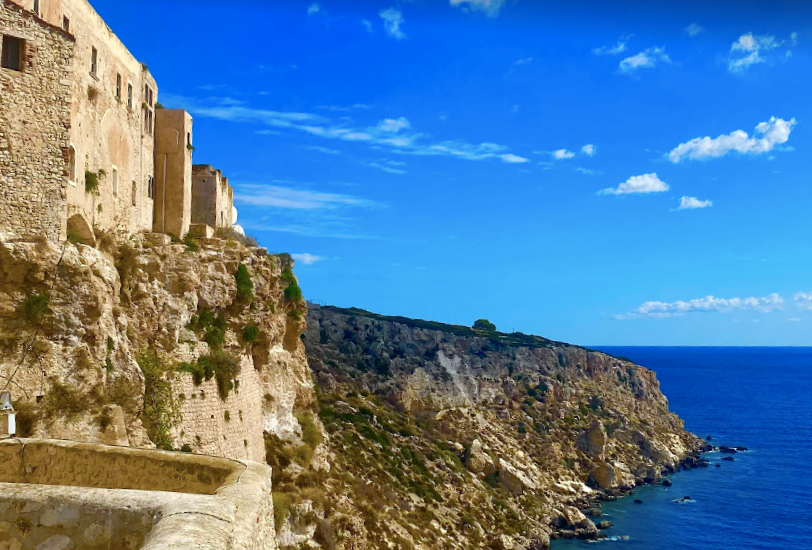 5 giorni di trekking alle Isole Tremiti: com'è profondo il mare! | Giroola